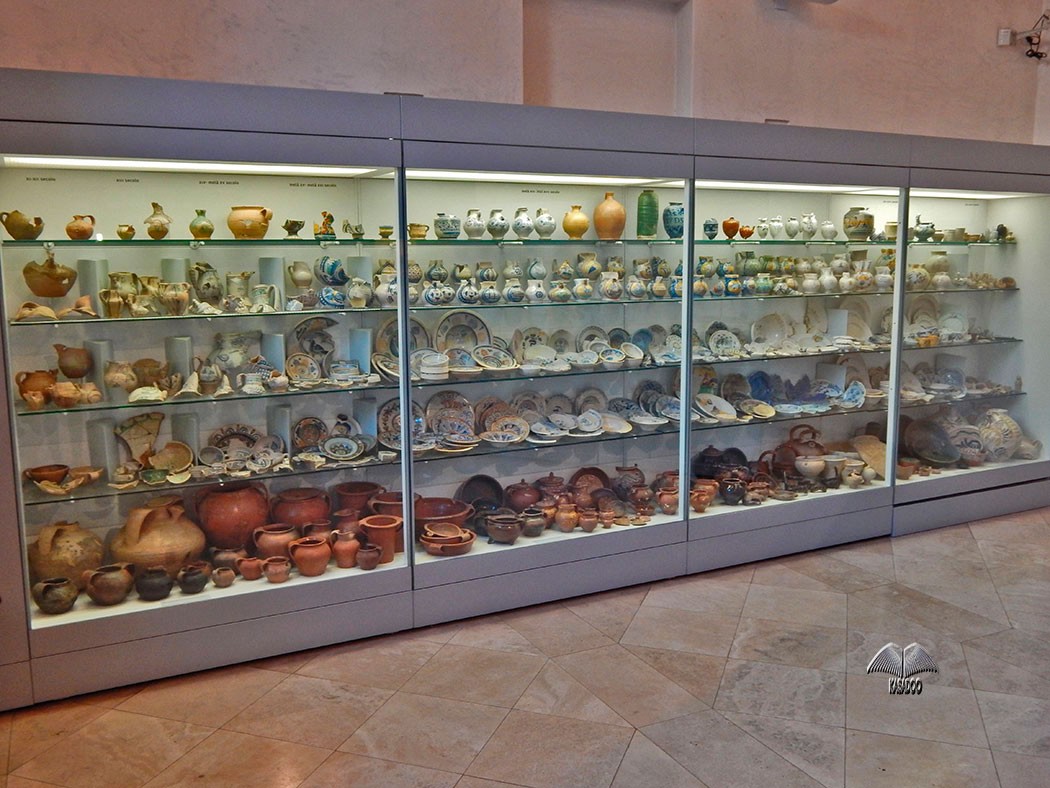 Photos of Balbi Crypt in Rome - KASADOO