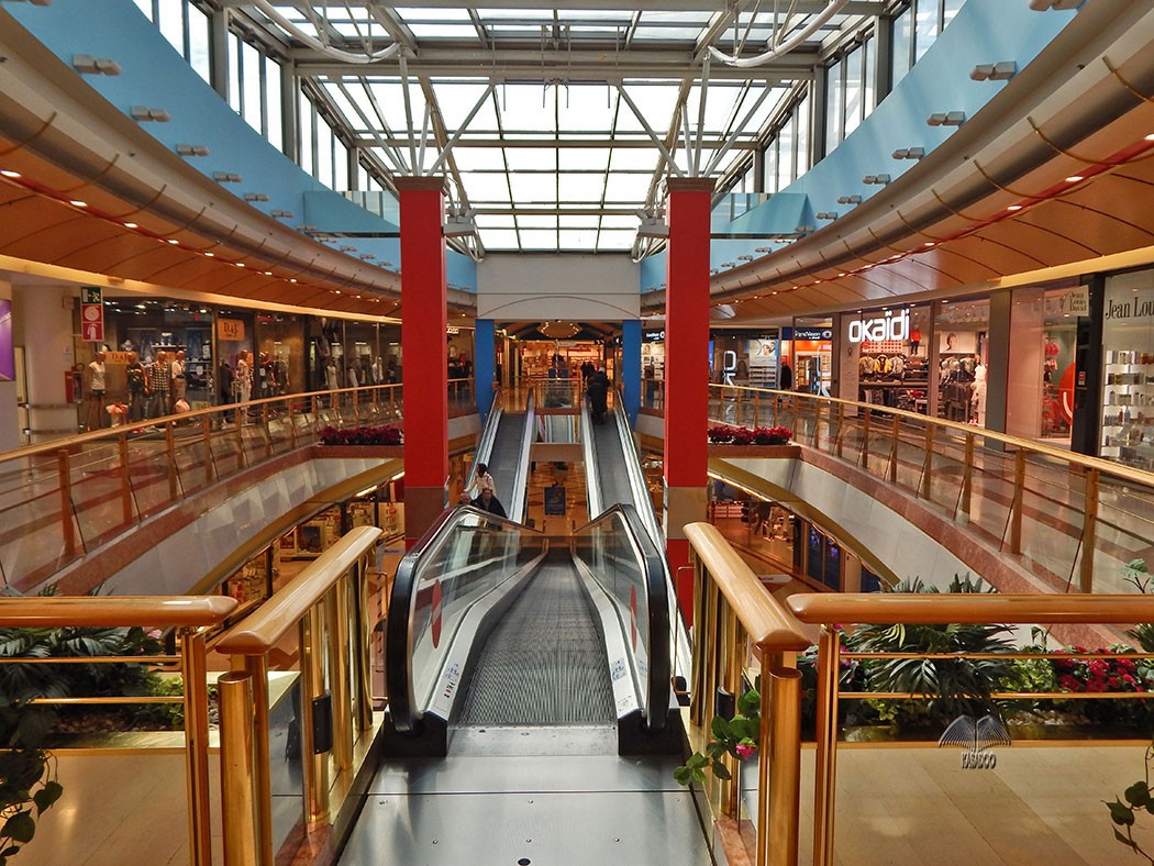 Photos of Auchan shopping mall in Venice - KASADOO
