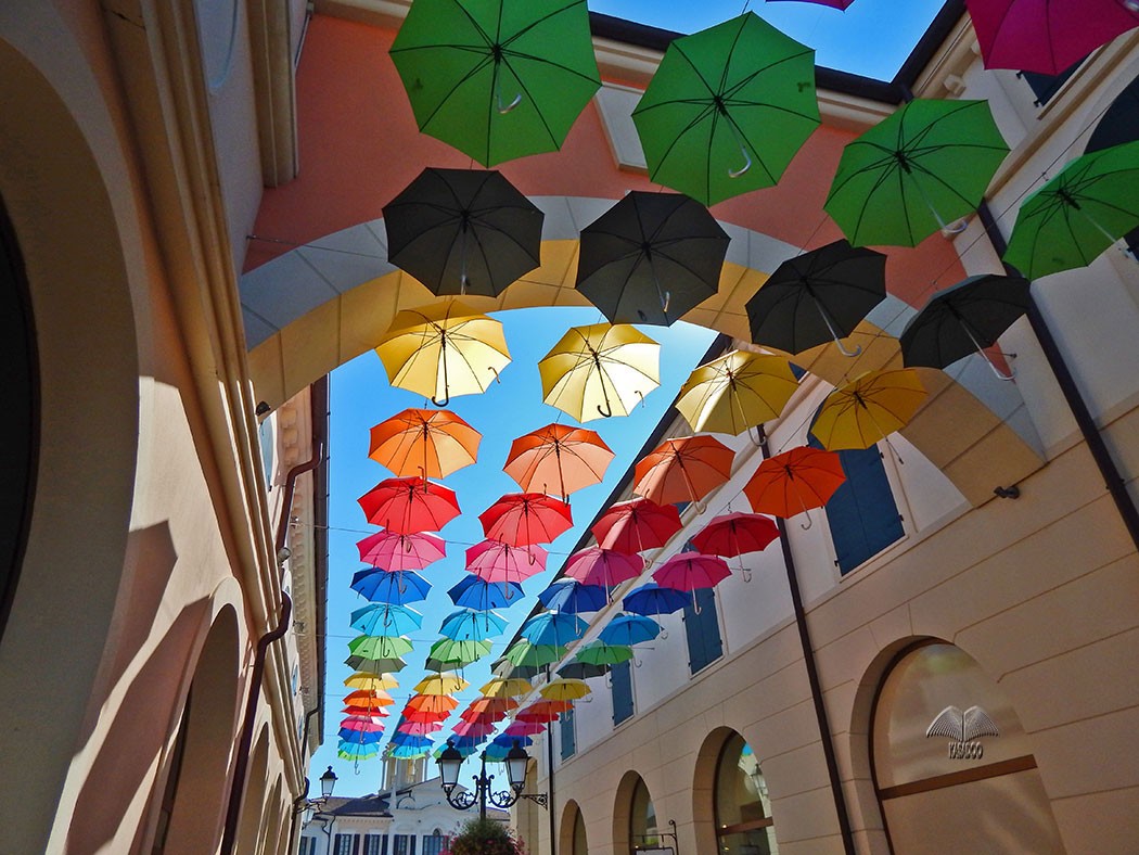 Photos of Noventa di Piave designer outlets - KASADOO