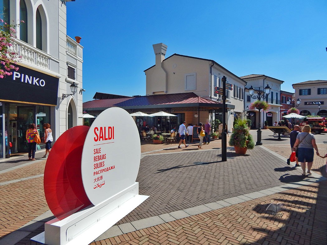 Photos of Noventa di Piave designer outlets - KASADOO